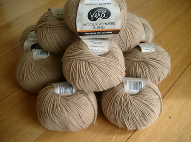Ravelry: Moda Vera Wool Cashmere Blend