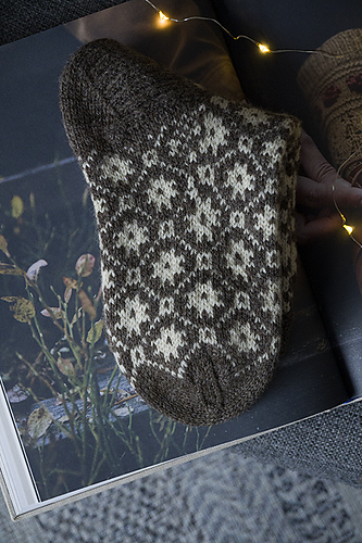 Ravelry: Sherbrooke socks pattern by Anna Radchenko