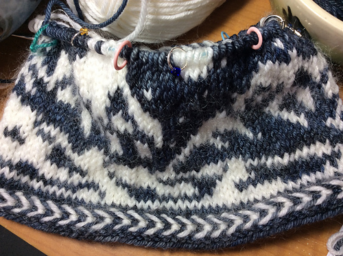 Ravelry: Silent Snow Hat pattern by Lisa McFetridge