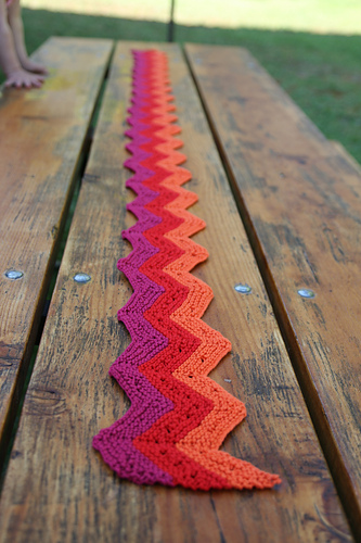Ravelry: Pointed Stripes Scarf pattern by Jill Connin