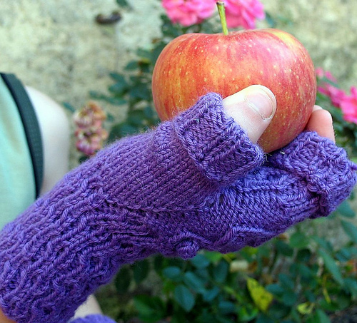 Ravelry: Flutterby pattern by Karen Fournier