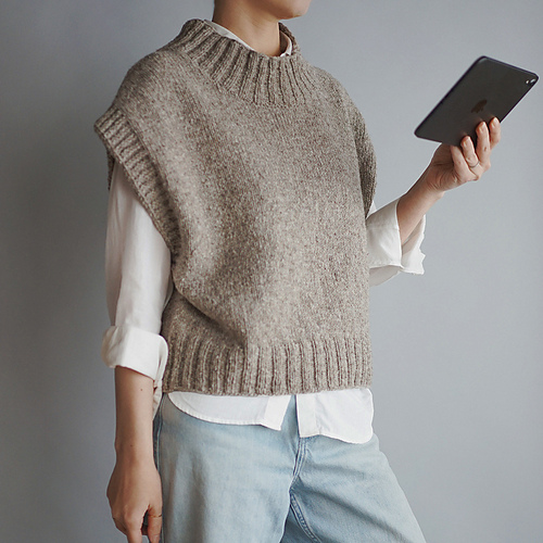 Ravelry: Cocoon Chokki pattern by Noriko Ichikawa