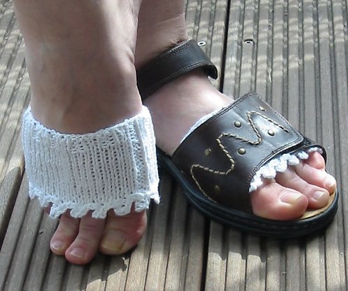 Ravelry: Linen Sandal Liners pattern by Marion Nowak