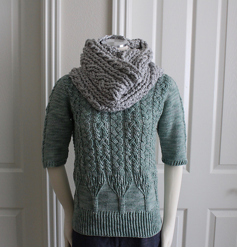Ravelry: Bulky Celtic Cable Cowl pattern by Noelle Stiles