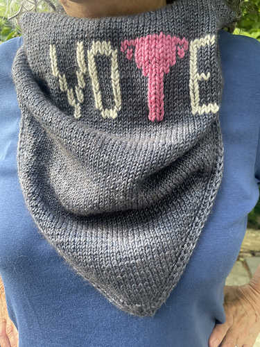 Ravelry: Roe, Roe, Roe Your Vote Cowl pattern by nycraft craftivist