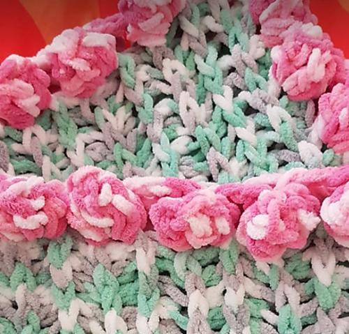 Ravelry: Dangleberry Chunky Wrap pattern by Lisa J Richardson
