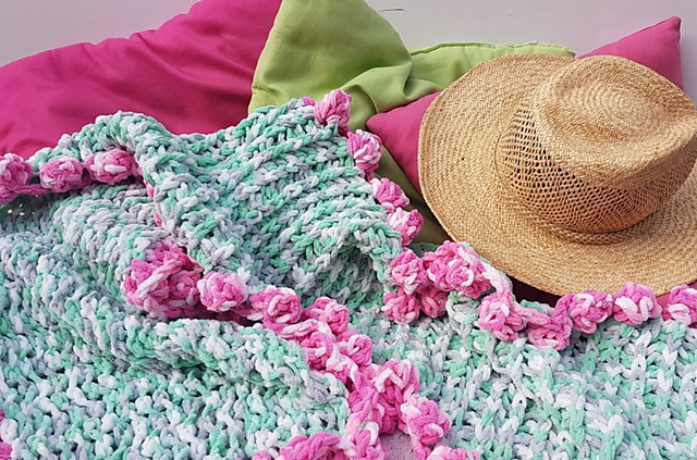 Ravelry: Dangleberry Chunky Wrap pattern by Lisa J Richardson