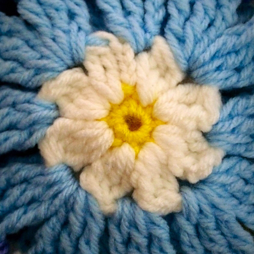 Ravelry: Springtime Daisies Square pattern by Jessica Swaney