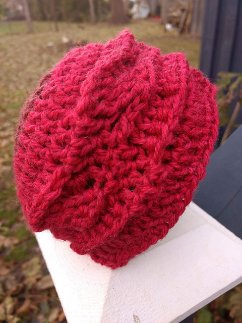 Ravelry: Spruce textured beanie pattern by Jessica Swaney