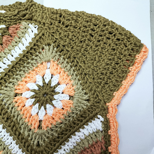 Ravelry: Vestido Momo pattern by O Fio das Moiras