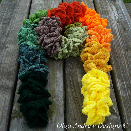 Ravelry: Ruffle spiral scarf 107 pattern by Olga Andrew