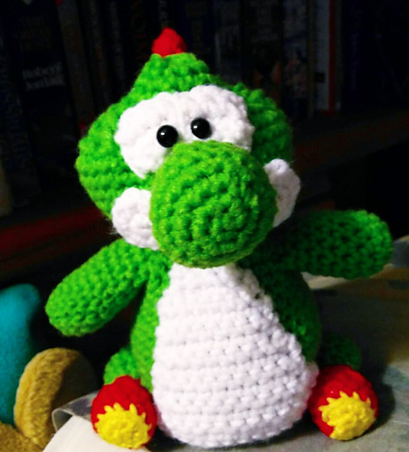 Ravelry: Yoshi pattern by StringyDingDing