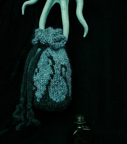 Ravelry: Eldritch Bag pattern by Olivia Hoak