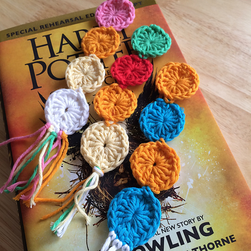 Ravelry: Circle Bookmark pattern by Sherrie Yabsley