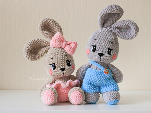 Ravelry: Sweetheart Bunnies pattern by Olya Usoltseva