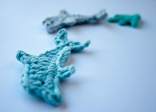 Ravelry: Dolphin Applique pattern by Carolina Guzman