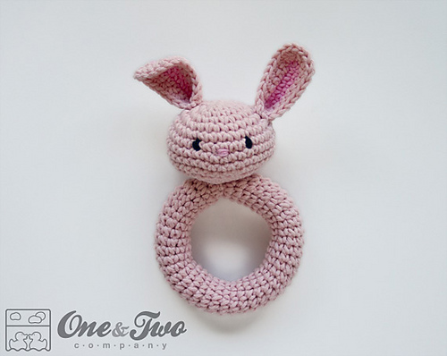 Ravelry: Bunny Rattle pattern by Carolina Guzman