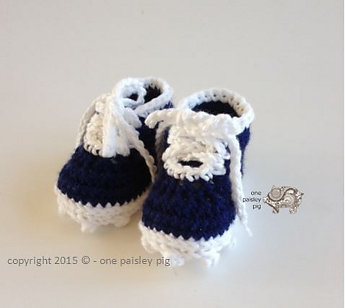 Ravelry: Baby's First Cleats pattern by Paisley