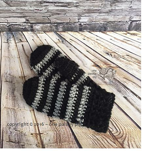 Ravelry: Raya Striped Mittens pattern by Paisley