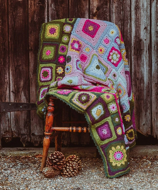 Ravelry: Homage to the (Granny) Square pattern by The Mercerie