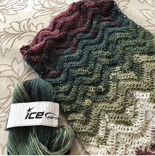 Ravelry: Autumn Ripple Scarf pattern by Kara Gunza