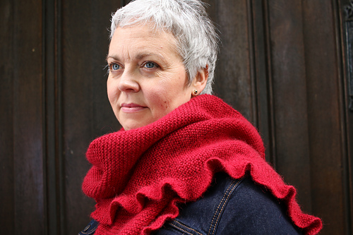 Ravelry: Amelia Ruffle Scarf pattern by Alison Moreton