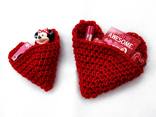 Ravelry: Heart Pocket pattern by Over the Head Threads