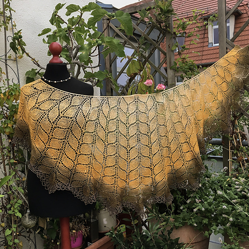 Ravelry: Little Dryad pattern by Natalia Sha