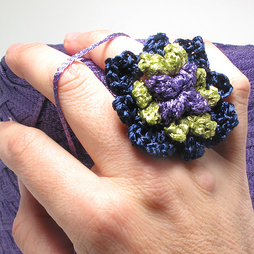 Ravelry: Flower Ring pattern by Patricia Cantos