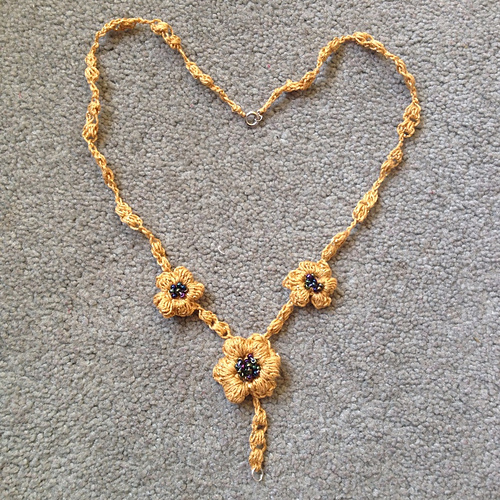 Ravelry: Dew Drop Necklace pattern by Pia Thadani