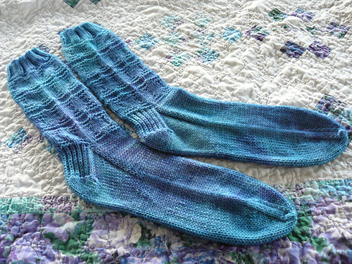 Ravelry: Macho socks pattern by Prague Loop