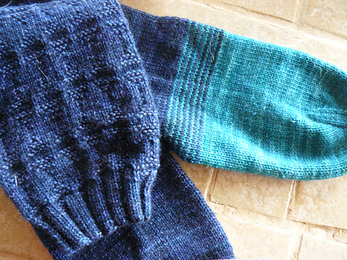 Ravelry: Macho socks pattern by Prague Loop