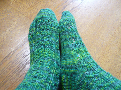 Ravelry: Pandemonium Socks pattern by Pata Tocchin