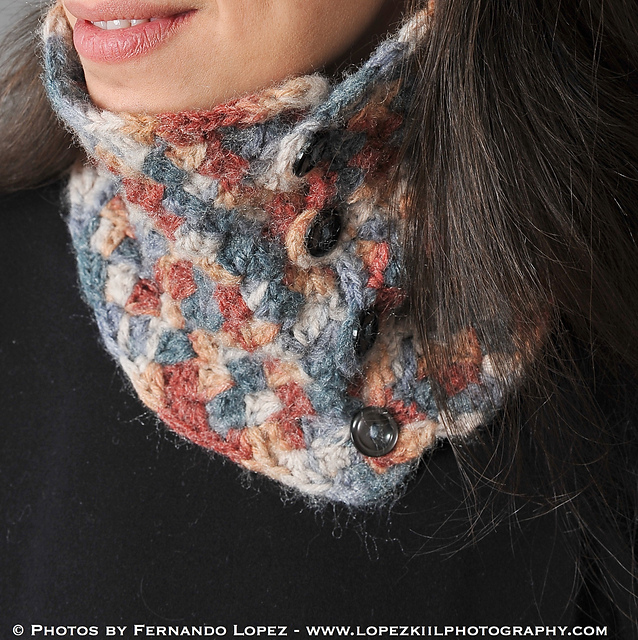 Ravelry: Cozy Textured Neck Wrap pattern by Kara Gunza