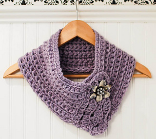 Ravelry: Pretty Cowl / Scarflette pattern by Kara Gunza
