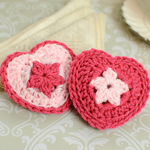 Ravelry: Heart Sachet pattern by Kara Gunza