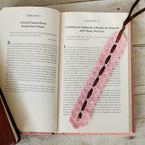 Ravelry: Lace Bookmark pattern by Kara Gunza