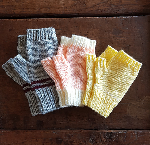 Ravelry: Easy Fingerless Mittens - with Thumbs pattern by marianna mel