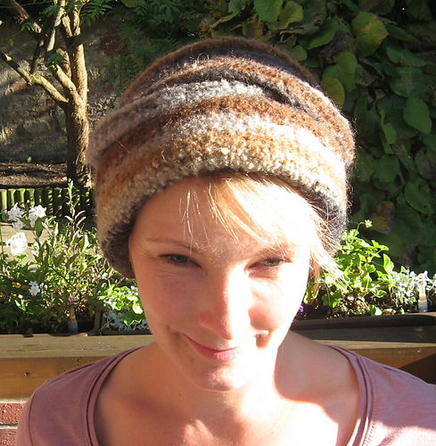 Ravelry: Mrs. Winterbottom pattern by Petra Segovia