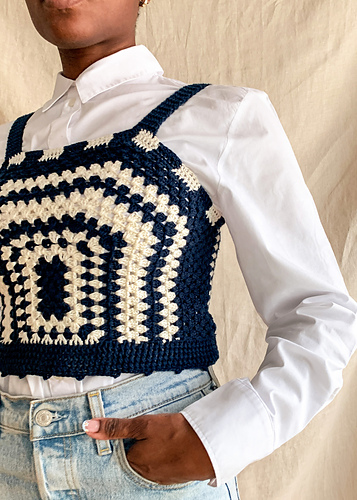 Ravelry: Crop Top Granny Square pattern by Julieth Castillo