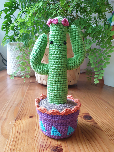 Ravelry: Savanna the Saguaro Cactus pattern by Alex Lopez