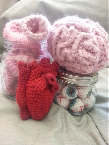 Made a tiny crochet brain! Pattern in comments : r/crochet