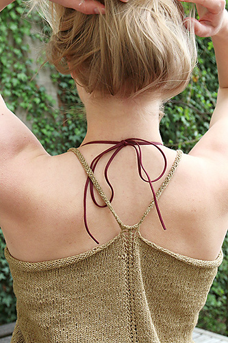 Ravelry: Green Meadows Top / Ligge i grønne enger topp pattern by Anna Enge