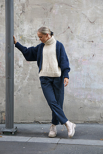 Ravelry: Queen bee jacket pattern by Anna Enge
