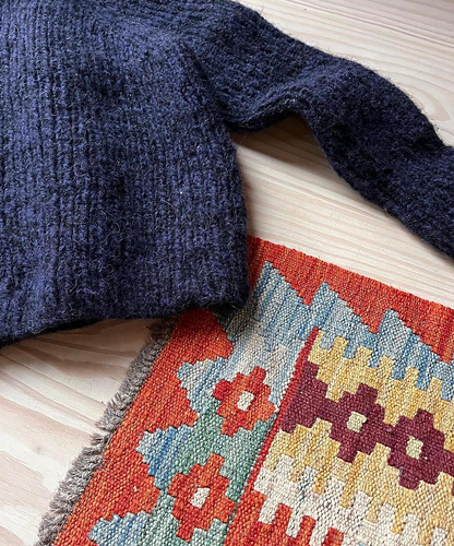 Ravelry: Twiggy (Soft Fuzz) pattern by Anna Enge