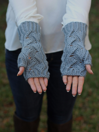 Ravelry: Trieste Mitts pattern by Corrina Ferguson