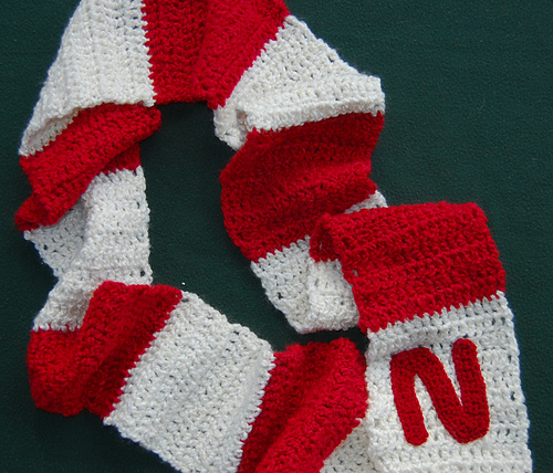 Ravelry: 2-Color Scarf (Crochet) pattern by Lion Brand Yarn