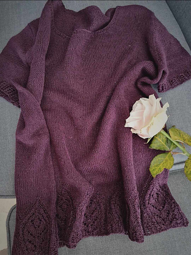 Ravelry: La Feuille pattern by Anne B Hanssen