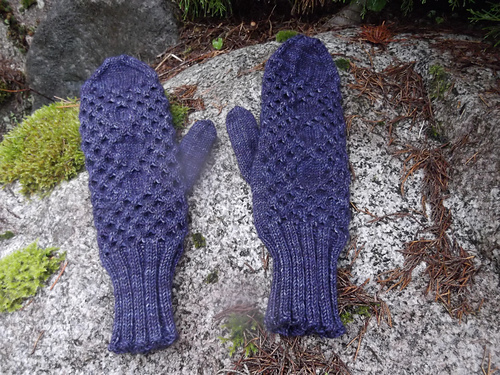 Ravelry: Eye of Newt pattern by Viki Wallner