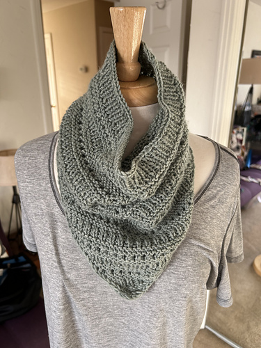 Ravelry: IRL Bandana Cowl pattern by Kacey Herlihy